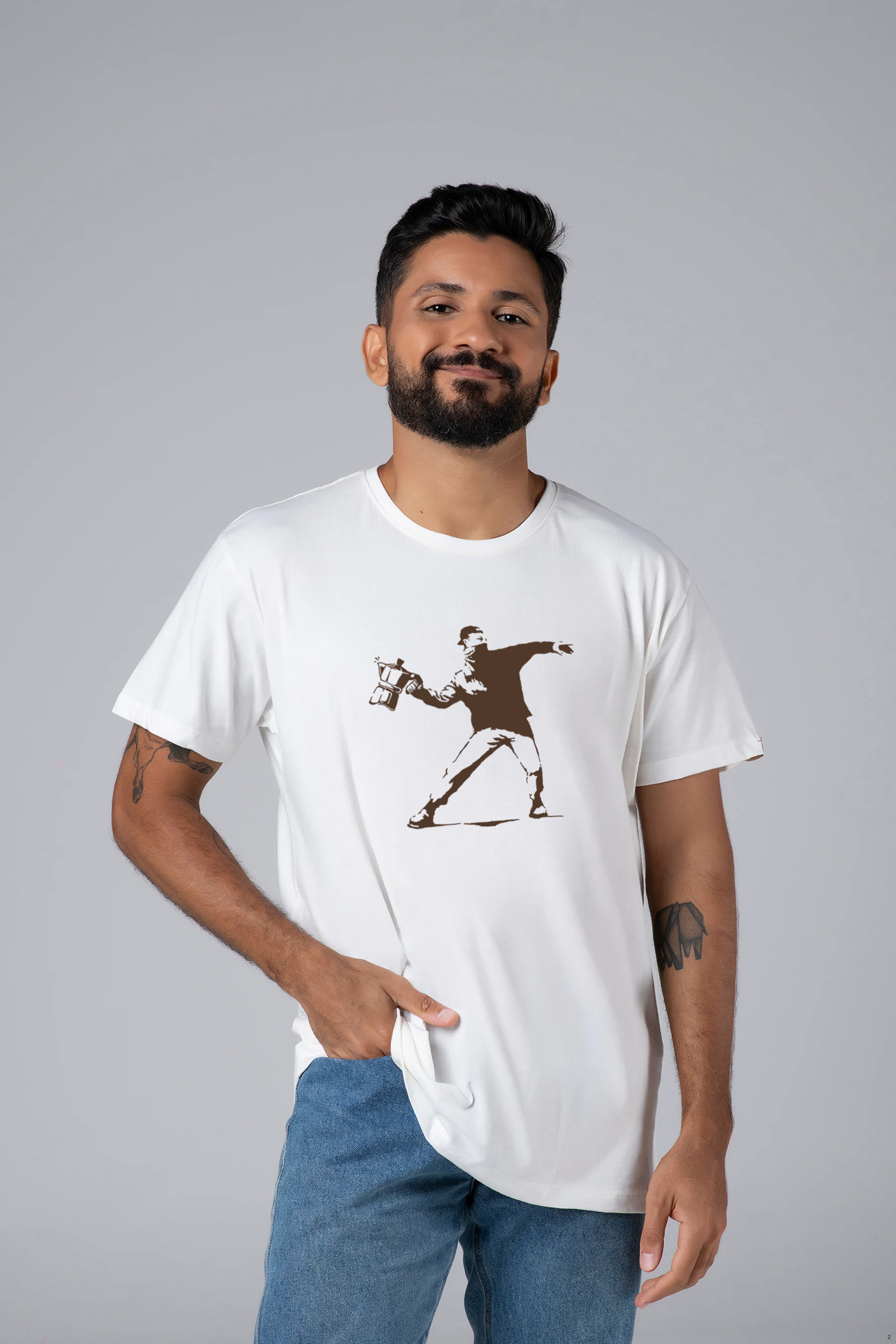 Camiseta Flower Thrower Coffee Molotov - Chico Rei